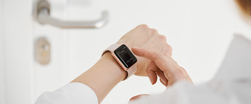 How to link your smart home to your smartwatch | Hestia Magazine